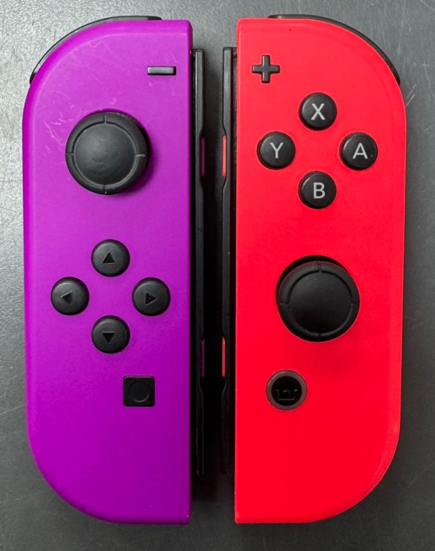 Nintendo Switch Joycons Red | 016500275630 | Cash Converters