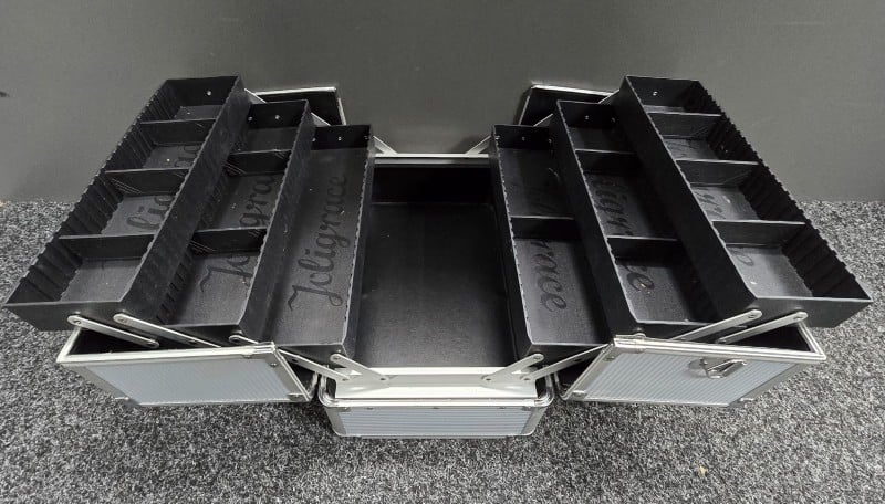 Make-Up Box Silver | 016500274245 | Cash Converters