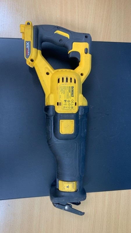 Dewalt, Dcs389 / Dcg414, Twin Set, | 044300071208 | Cash Converters