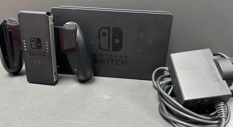 Nintendo Switch 32GB Black | 016500274859 | Cash Converters