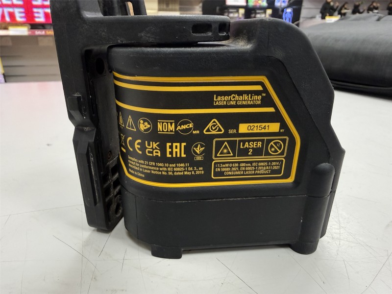 Dewalt Dw088 Laser Level (Red Laser) | 039600422680 | Cash Converters