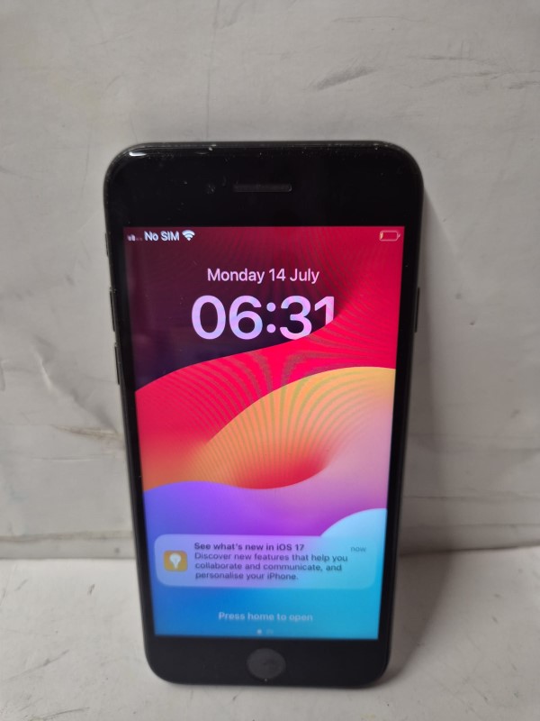 Apple iPhone Se iPhone Se (2nd Generation) 64GB Black | 045700041027 ...