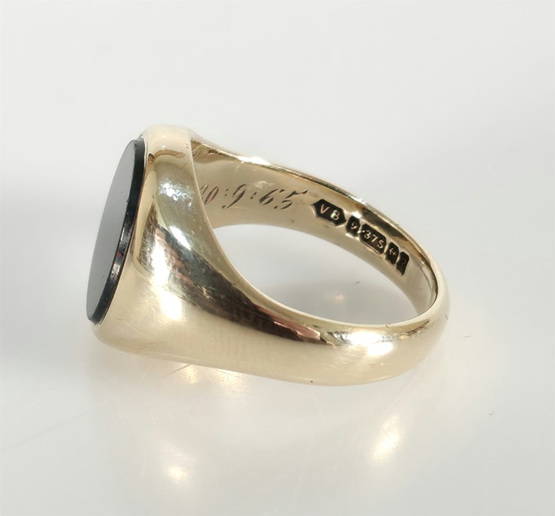 9Ct Yellow Gold Signet Blood Stone Ring Yellow Gold Unisex Ring Size P ...