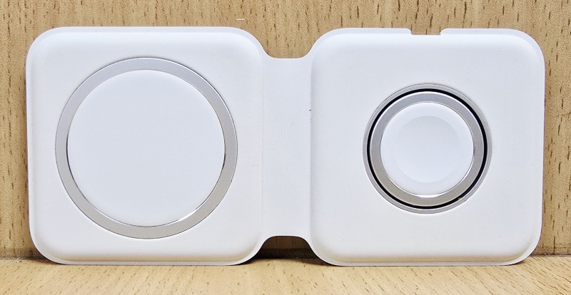 Apple Magsafe Duo Charger Apple Lightning | 037000143490 | Cash Converters