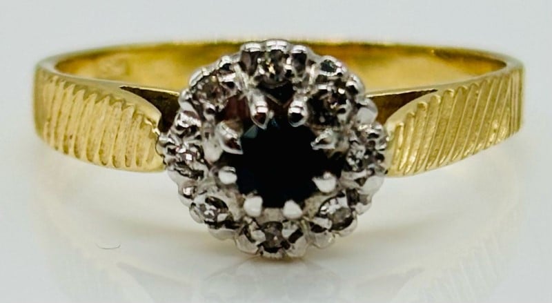 18Ct Full Hallmark Cluster With Sapphire & Diamond Stones Yellow Gold ...