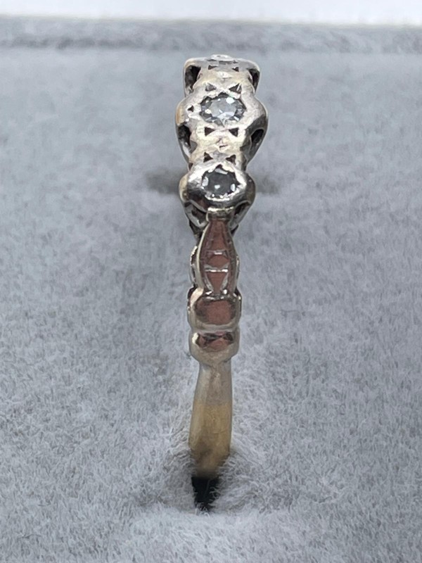 18ct Metal Ladies Diamond Ring Size L | 035400175062 | Cash Converters