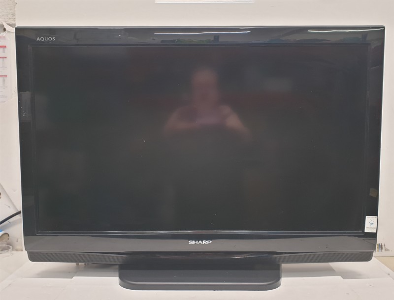 Sharp Aquos 32" HD Ready 720P LCD TV. 32" 720P Black | 038600319239 ...