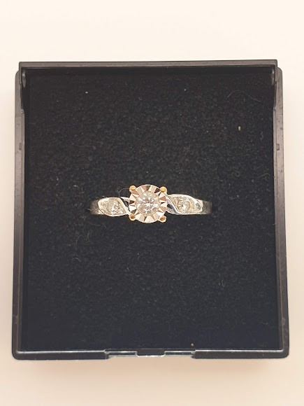 9ct White Gold Diamond Ring Size M | 037000143351 | Cash Converters