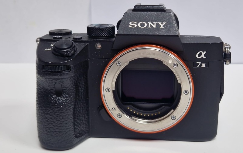 DSLR Camera Body Only Sony Alpha 7 Iii Ilce-7M3 24.2Mp (Body Only ...