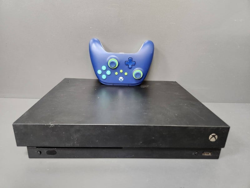 Xbox One X 1TB Home Gaming Console Xbox One X 1TB Black | 049500125943 ...