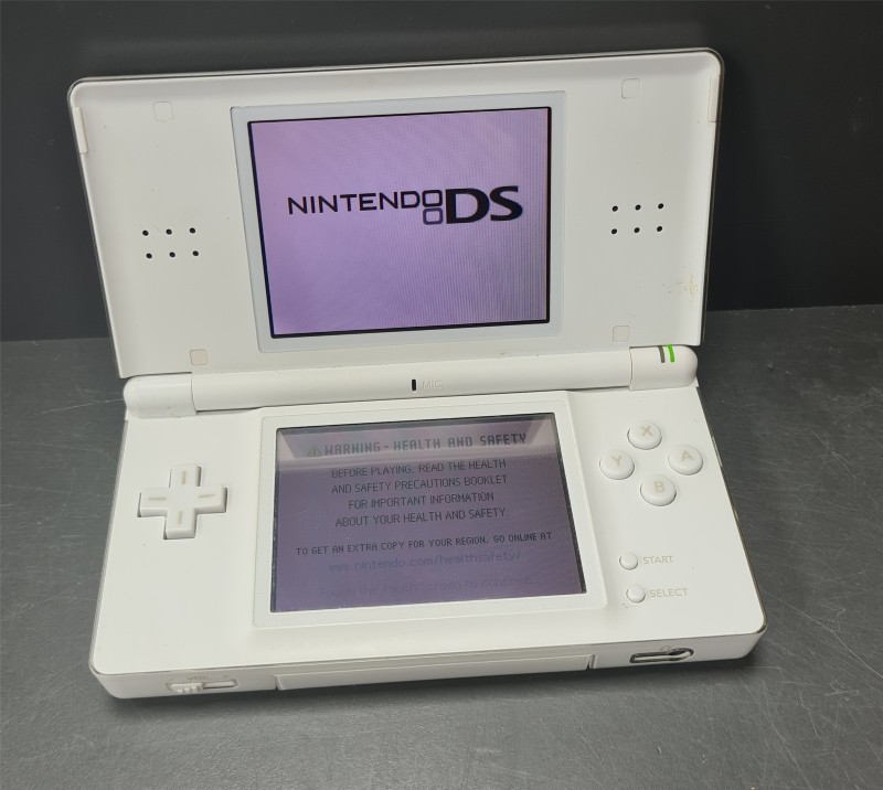 Nintendo DS White | 018000222847 | Cash Converters