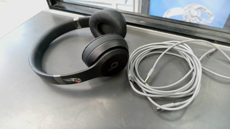 Beats Solo 4 With Charger And Wire Black | 047800150947 | Cash Converters