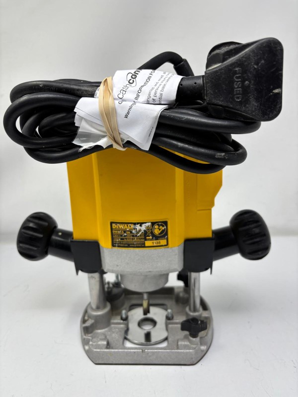 Dewalt Dw615 - 230V Plunge Router | 051200079727 | Cash Converters