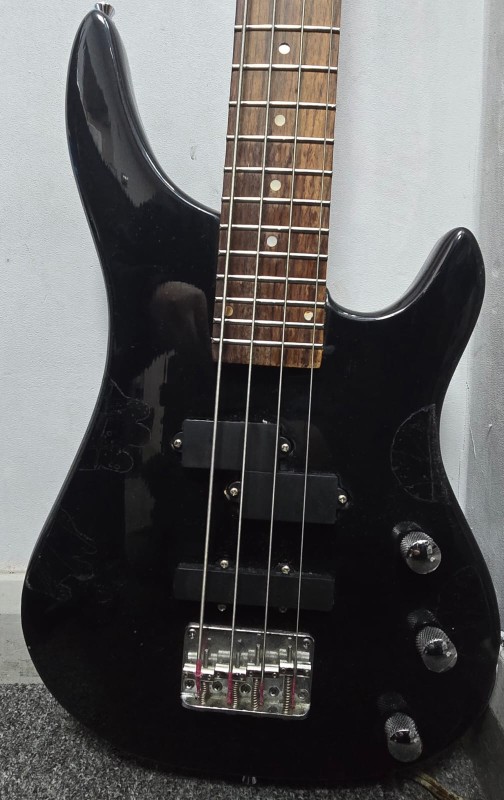 Generic Spider - 4 String Black | 044200062911 | Cash Converters