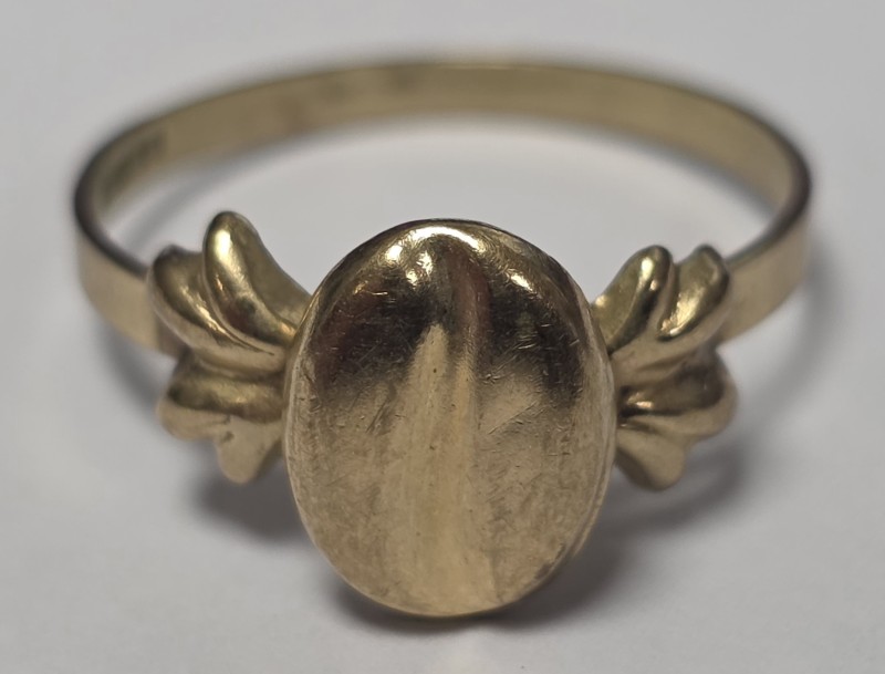 9ct Gold Ring Yellow Gold Ring Size P½ | 049300169080 | Cash Converters