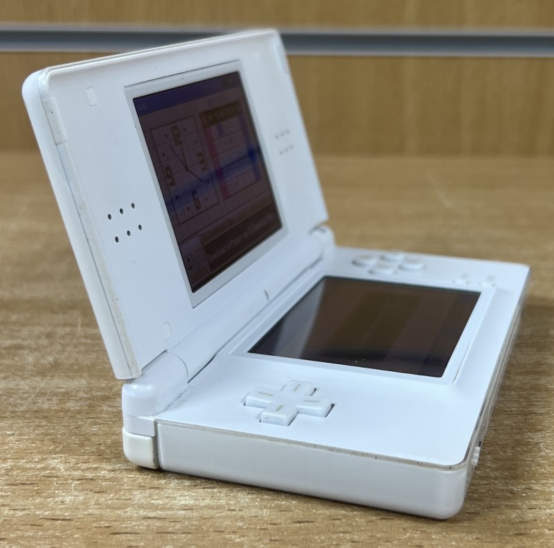 Nintendo DS White | 021000138244 | Cash Converters