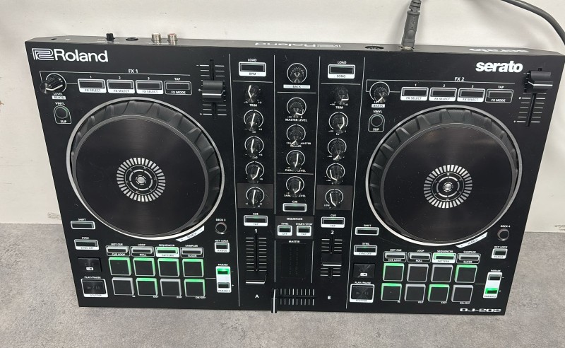Roland Serato Dj-202 Dj Controller/Headset | 016200277226 | Cash Converters
