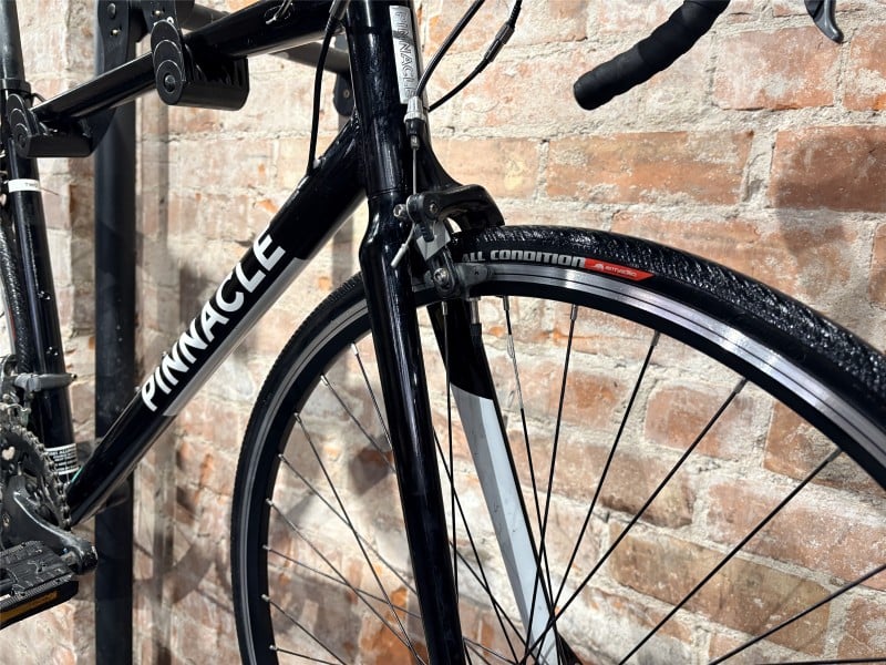 Laterite Pinnacle Racing Bike Black | 021700402689 | Cash Converters