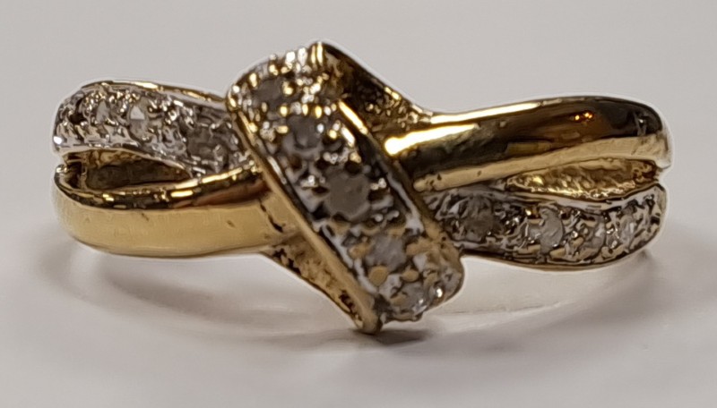 9ct 9Ct Yellow Gold Loop Ring With Diamonds Yellow Gold Ring SizeL ...