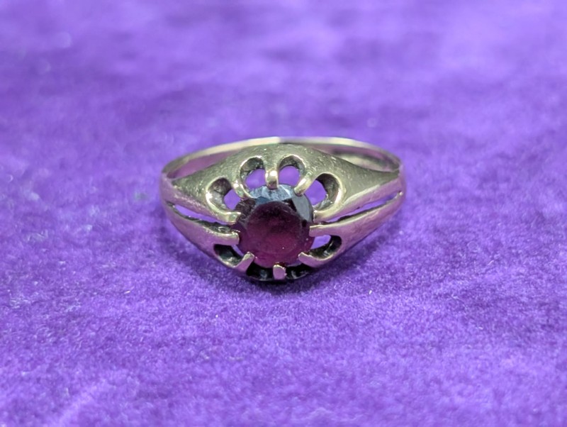 9ct 9Ct Gold Ring With Red Stone Yellow Gold Unisex Ring With Stone ...