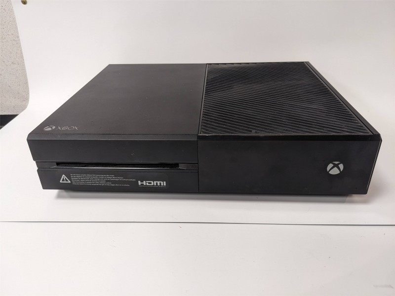 Xbox One - Console Only Xbox One 500GB Black | 018100195175 | Cash ...