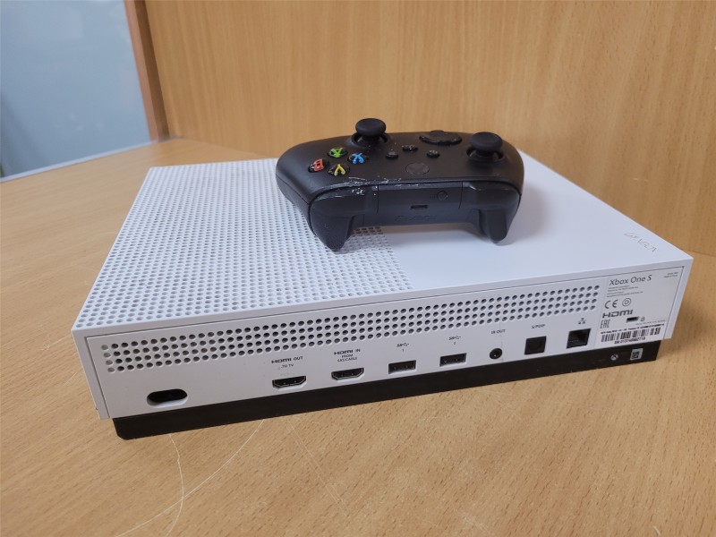 Xbox One S Console 500GB Xbox One S 500GB Black | 021600157707 | Cash ...