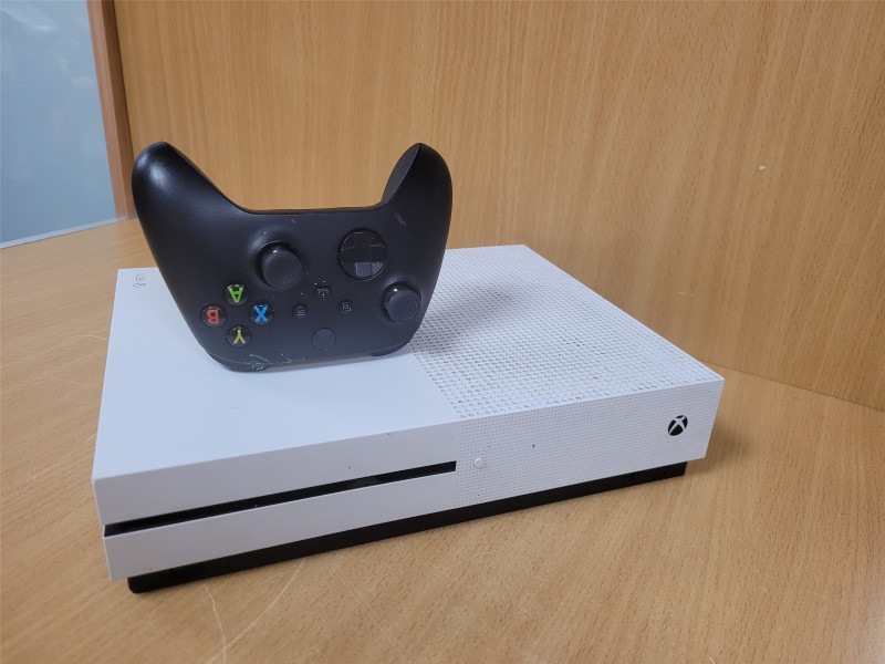 Xbox One S Console 500GB Xbox One S 500GB Black | 021600157707 | Cash ...