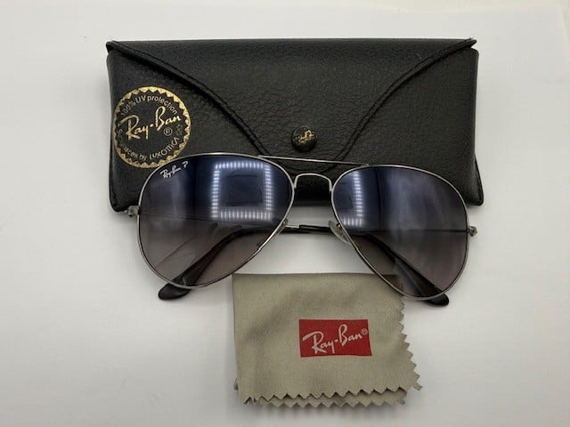 Men's Ray-Ban Aviator Classic Sunglasses Black | 035700126263 | Cash ...