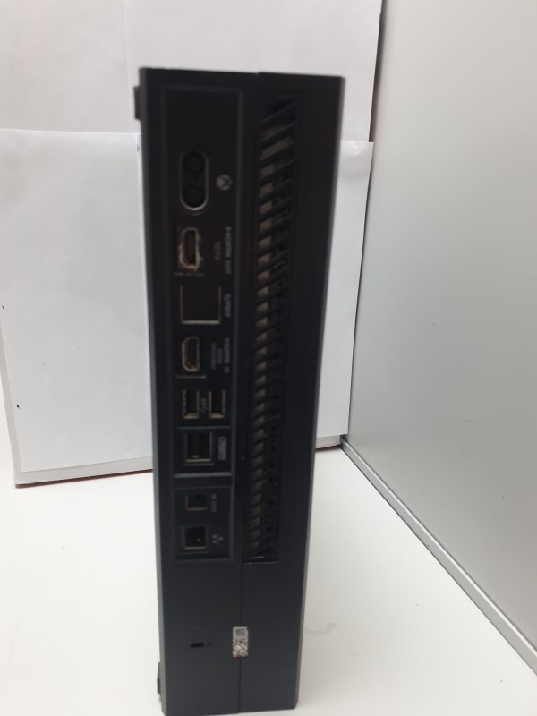 Xbox One Console 512GB With Third Party Controller Xbox One 500GB Black ...