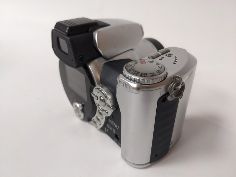 Konica Minolta Dimage Z1 Silver | 018100194530 | Cash Converters